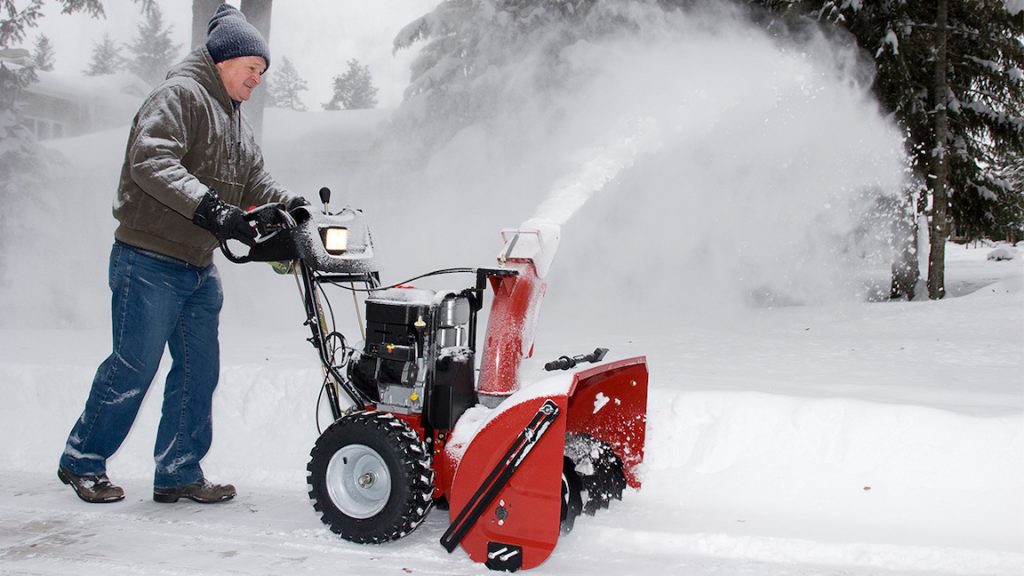 What’s the best oil for small engines - my snow Blower? | National ...